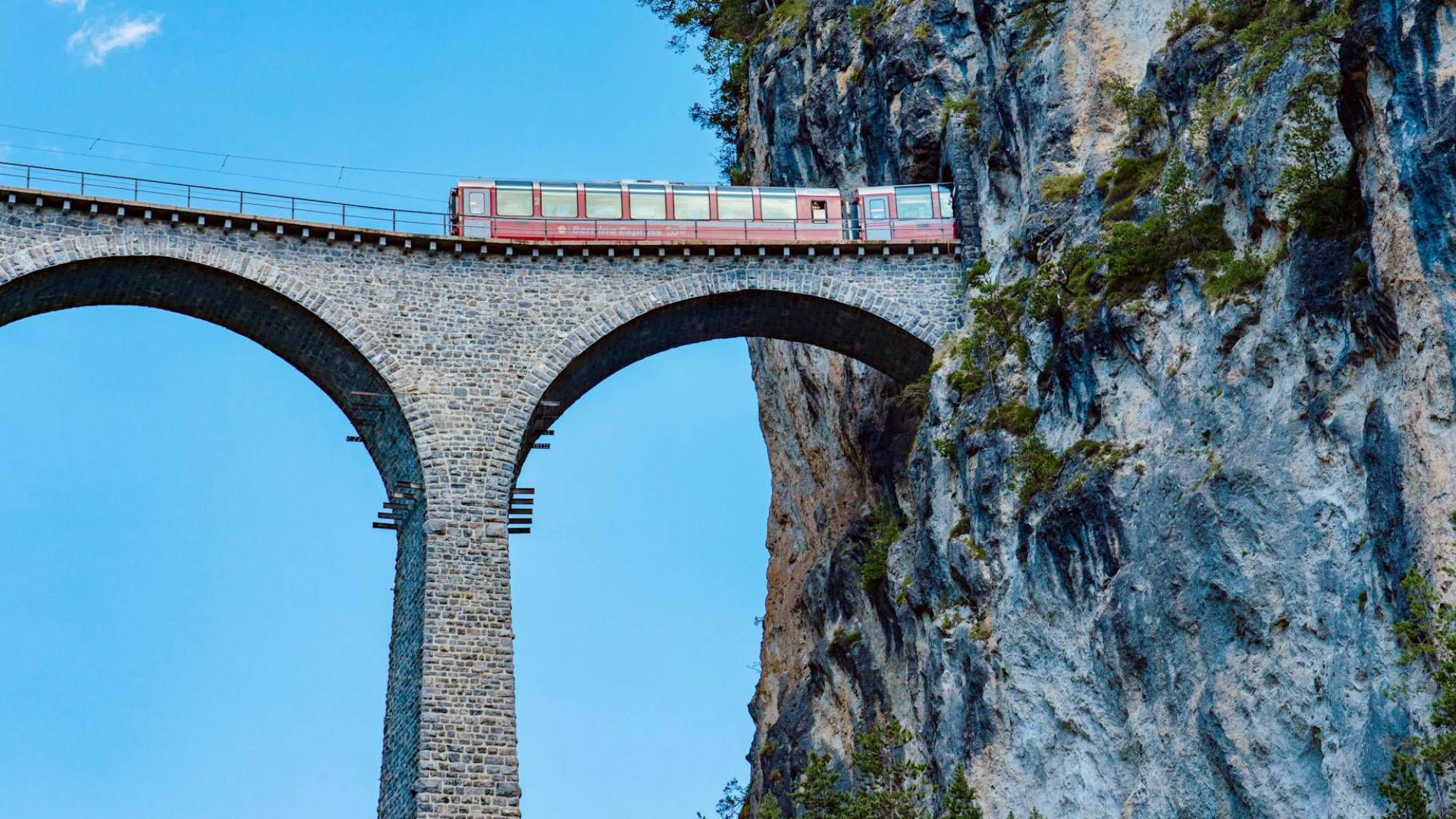 Switzerland Romantic Train Journeys Guide